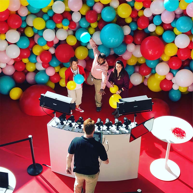 Multi Camera Photo Booth Experience 360 Camera Array 360 Freeze GIF